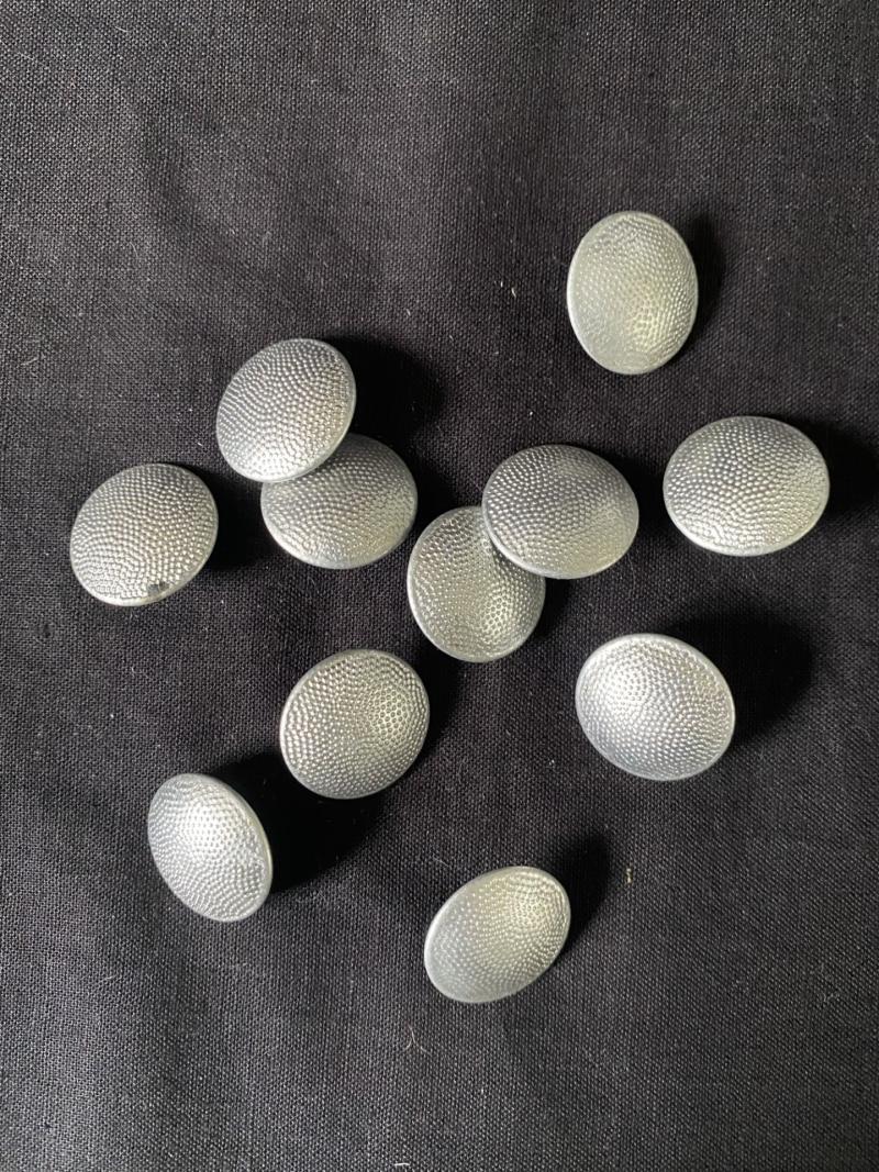 Chase Militaria | 11 X REPRODUCTION WW2 GERMAN BUTTONS